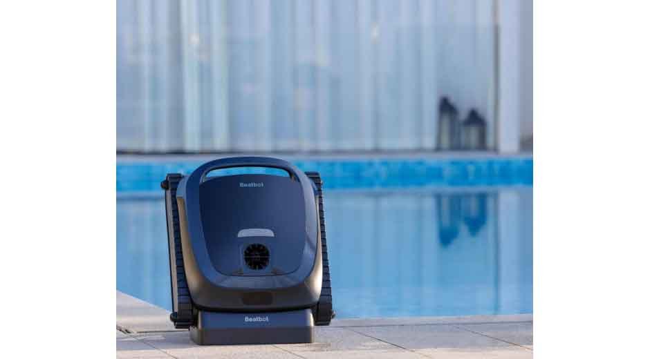 Robot Pool Cleaner Picks: Top 5 Robot Pool Cleaners of 2025 ...